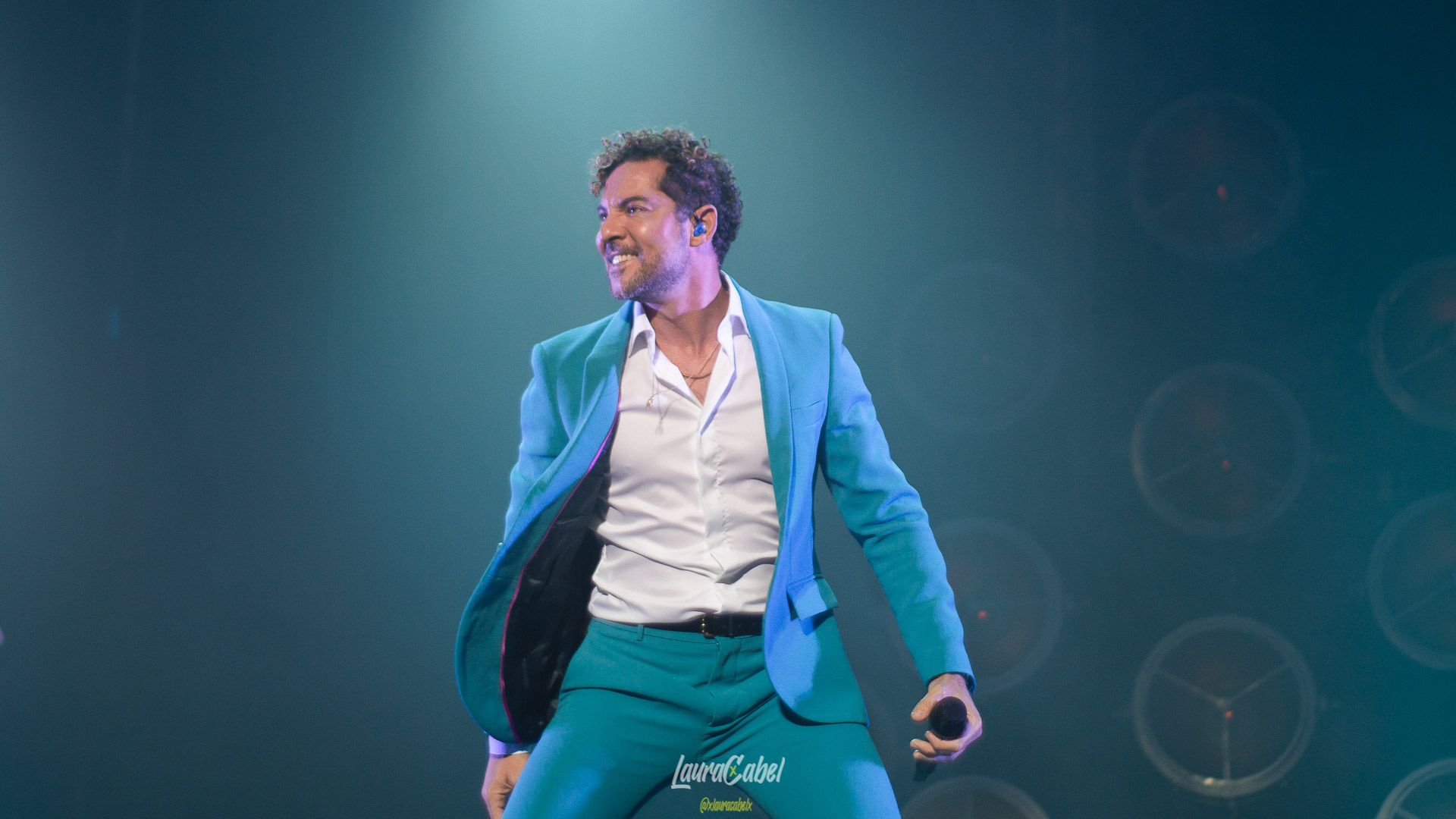 El triunfo de David Bisbal en "València connecta amb música" | LCDM TV ...